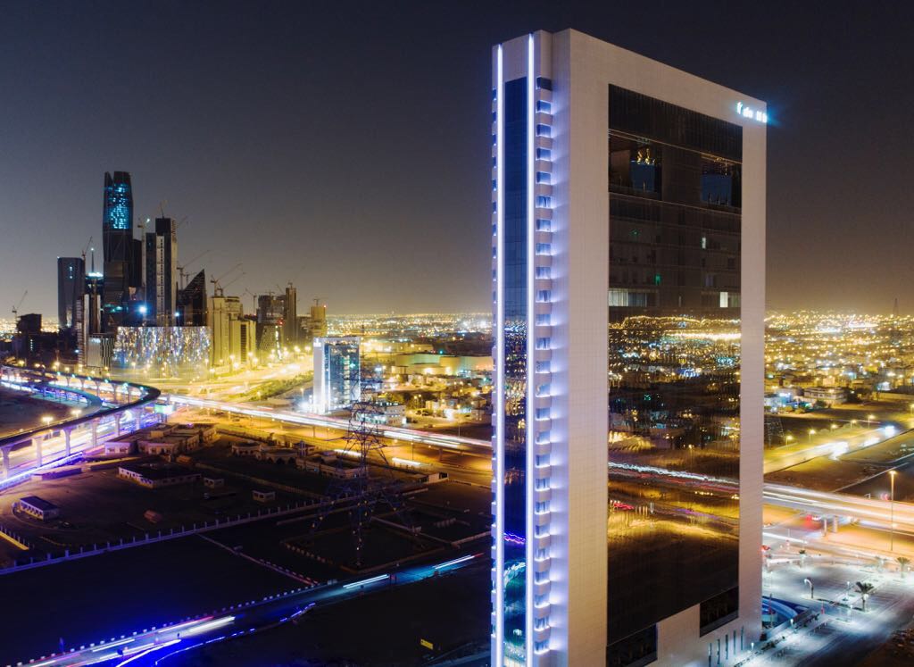 Contact us (تواصل معنا)